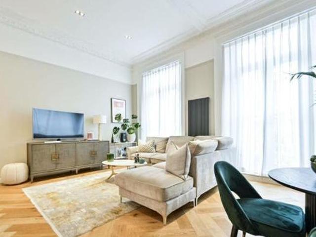 2 Bedroom Flat For Sale In Earls Court, London