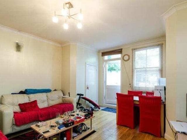 2 Bedroom Flat For Sale In Earls Court, London