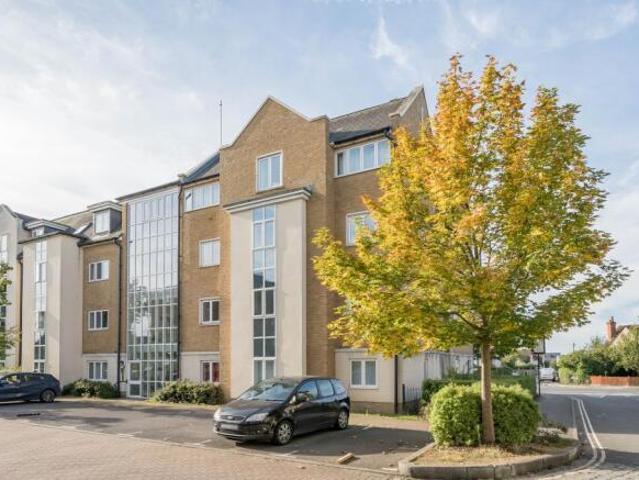 2 bedroom flat for sale in East Oxford, OX4