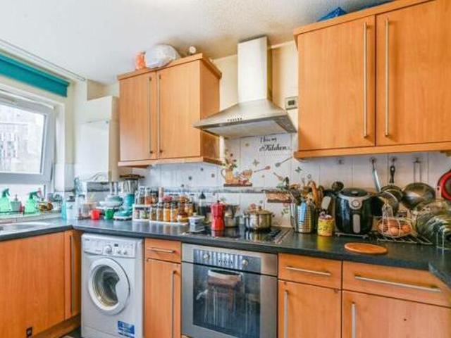 2 Bedroom Flat For Sale In East Croydon, Croydon