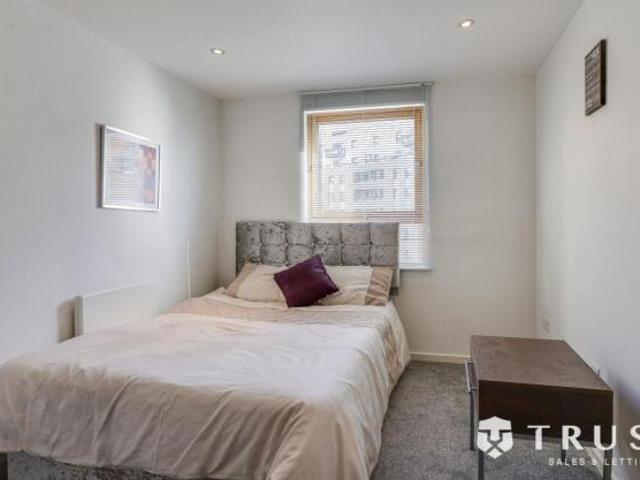 2 bedroom flat for sale in East Street, The Gateway West East Street, LS9