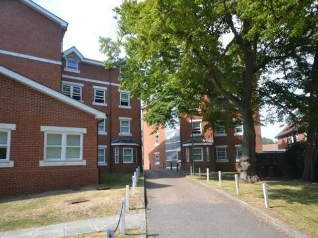 2 Bedroom Flat For Sale In Eastbourne
