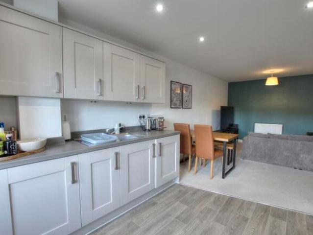 2 bedroom flat for sale in Edgewater Place, Warrington, WA4