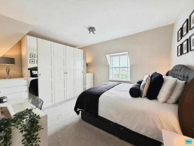 2 bedroom flat for sale in Elmsley Road, Liverpool, L18