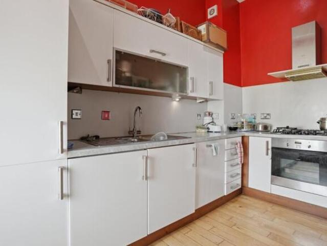 2 bedroom flat for sale in Elderslie Street, Glasgow, G3