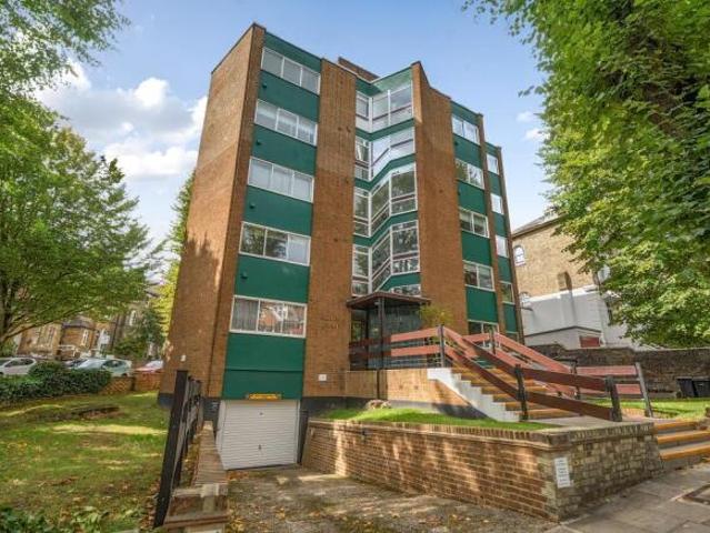 2 bedroom flat for sale in Eldon Court, Hampstead, NW3