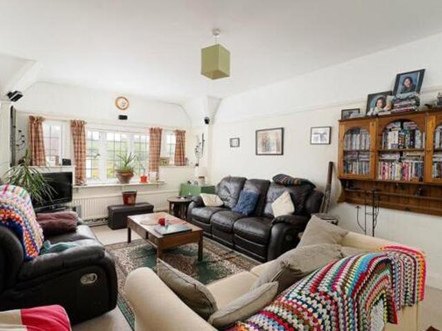 2 Bedroom Flat For Sale In Elham, Canterbury
