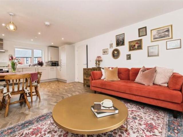 2 bedroom flat for sale in Ellacott Road, Matford, Exeter, Devon, EX2