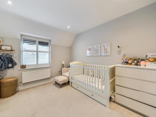 2 bedroom flat for sale in Ellam Court, Bushey Hall Road, Bushey, WD23
