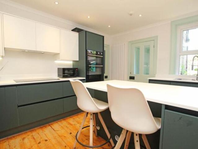2 bedroom flat for sale in Enys Road, Eastbourne, BN21 2DX, BN21