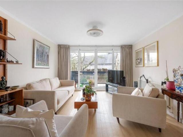 2 bedroom flat for sale in Eton Road, London, NW3