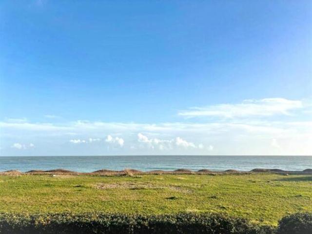 2 bedroom flat for sale in Eugene Way, Eastbourne, BN23
