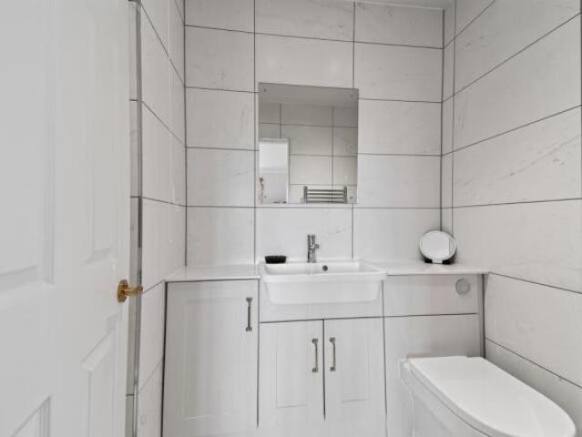 2 bedroom flat for sale in Fairfield Court, Clarkston, Glasgow, G76