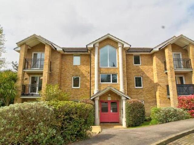 2 Bedroom Flat For Sale In Farnborough