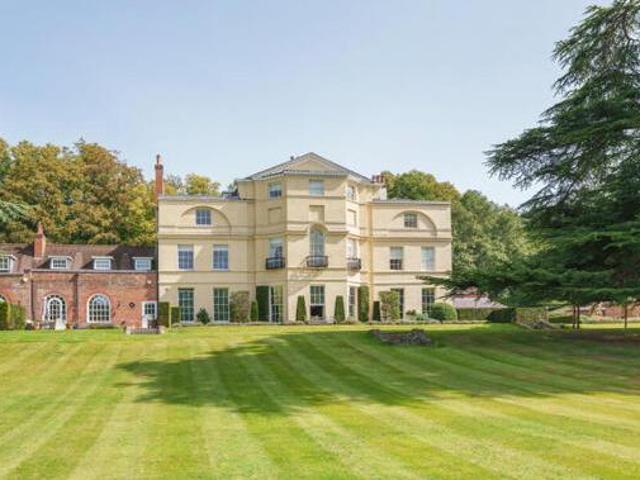 2 Bedroom Flat For Sale In Farnham