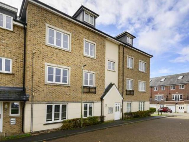 2 Bedroom Flat For Sale In Farnham