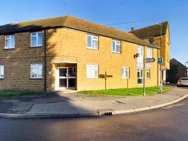 2 Bedroom Flat For Sale In Fenny Compton