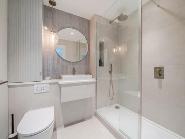 2 bedroom flat for sale in Fellowes Rise, Winchester, Hampshire, SO22