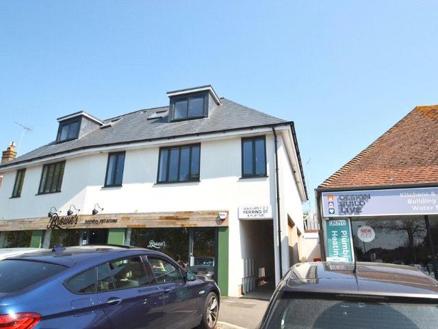 2 bedroom flat for sale in Ferring Street, Ferring, Worthing, BN12