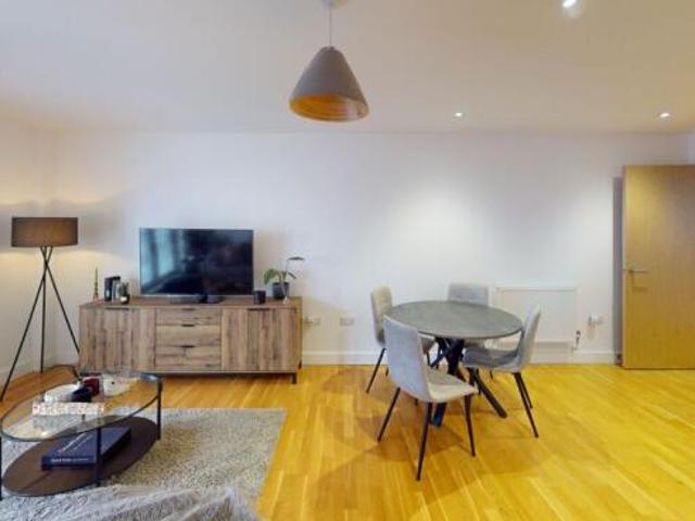 2 bedroom flat for sale in Fin Street, Plymouth, PL1