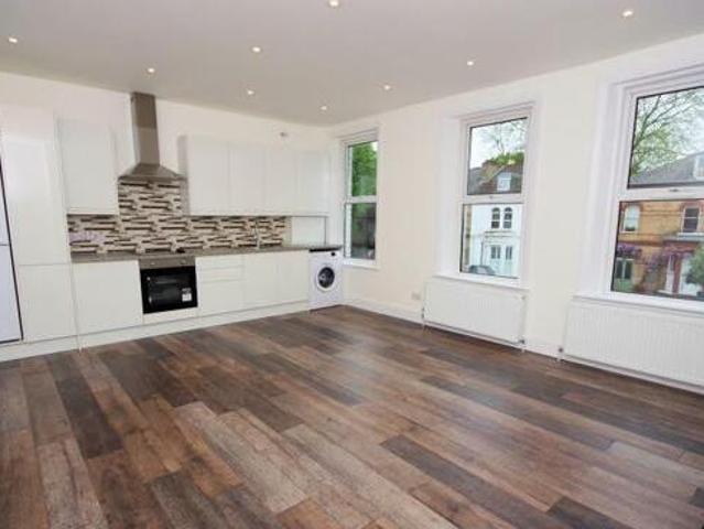 2 Bedroom Flat For Sale In Finchley