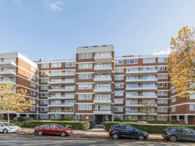 2 Bedroom Flat For Sale In Finchley, London