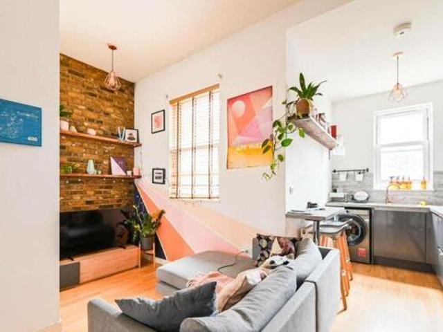 2 Bedroom Flat For Sale In Finsbury Park, London