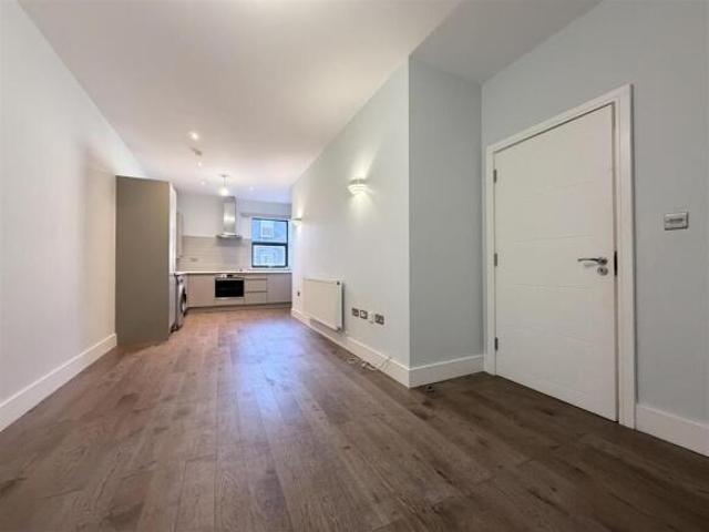2 bedroom flat for sale in Fitzalan House, Park Road, Gloucester, GL1