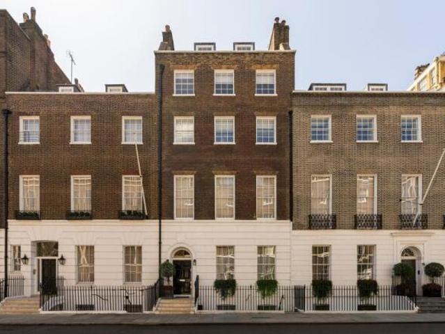 2 bedroom flat for sale in Fitzhardinge Street, Marylebone, W1H