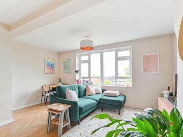 2 Bedroom Flat For Sale In Forest Hill, London