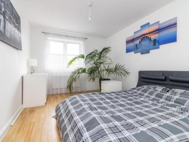 2 bedroom flat for sale in Fosse Close, Braunstone, LE3