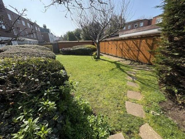 2 bedroom flat for sale in Florence Road, Southsea, PO5