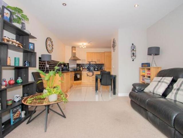 2 bedroom flat for sale in Flat, Burgess House, Sanvey Gate, Leicester, LE1