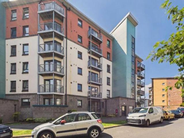 2 bedroom flat for sale in Flat 14, 2 Lochend Park View, Lochend, Edinburgh, EH7 5FZ, EH7