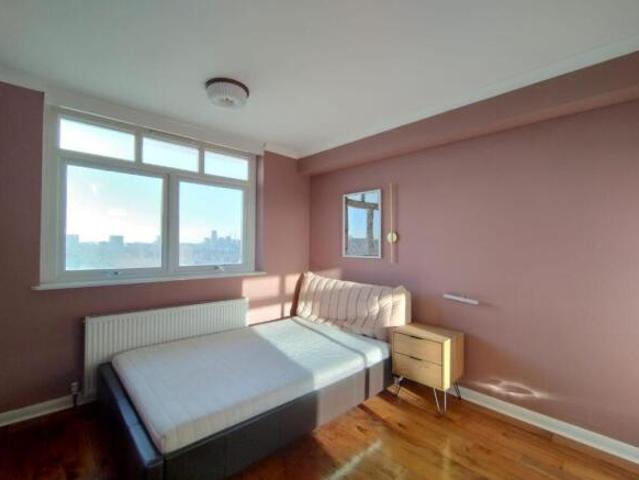 2 bedroom flat for sale in Flat 13 Campden Hill Towers, 112 Notting Hill Gate, London, W11 3QW, W11