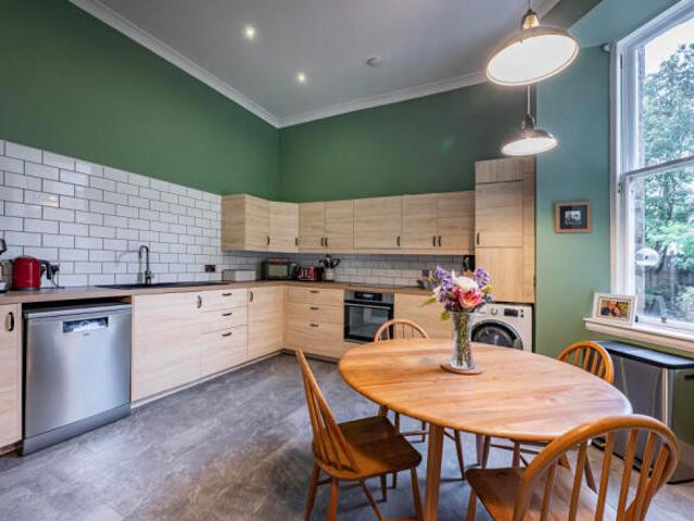 2 bedroom flat for sale in Flat 1/ 4 Albert Avenue, Glasgow, G42