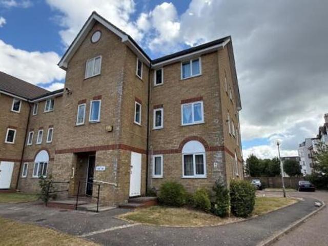2 bedroom flat for sale in Flat 48 The Pavilions, 140 Cambridge Road, Southend on Sea, Essex, SS1 1HP, SS1