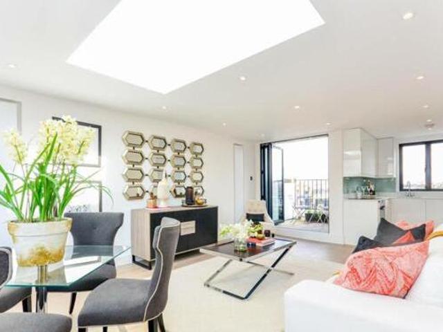 2 Bedroom Flat For Sale In Fulham, London