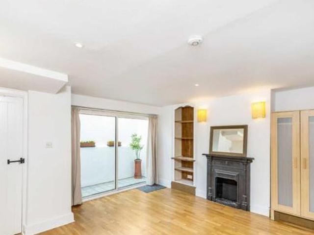 2 Bedroom Flat For Sale In Fulham, London