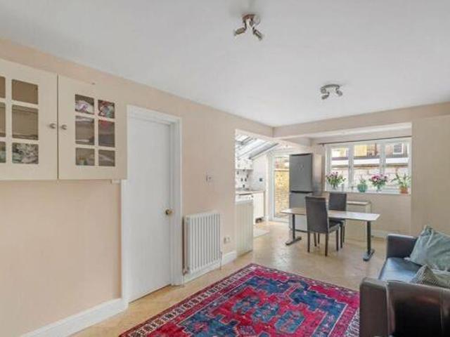 2 Bedroom Flat For Sale In Fulham, London
