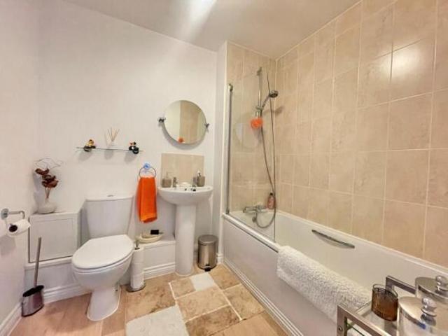 2 bedroom flat for sale in Furze Court, St. Thomas, EX4
