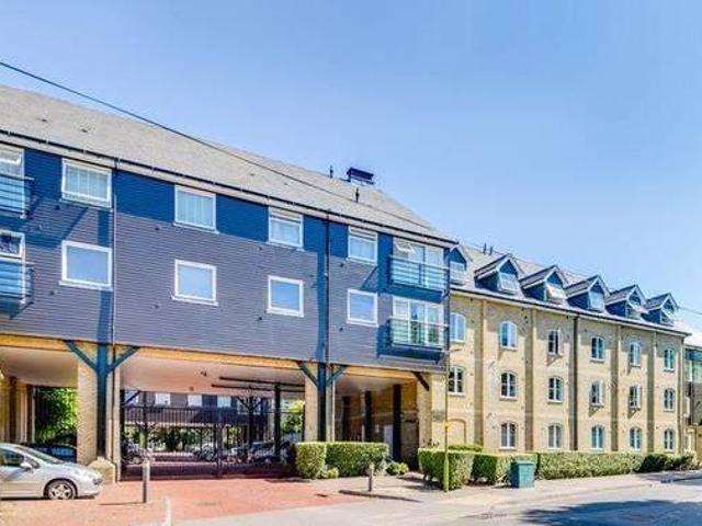 2 bedroom flat for sale in Fusion Court Ware SG12