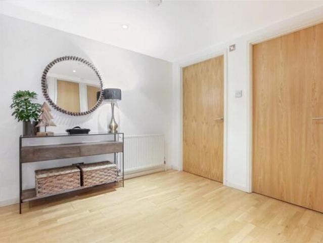 2 bedroom flat for sale in Gallowgate, Glasgow, City, G1