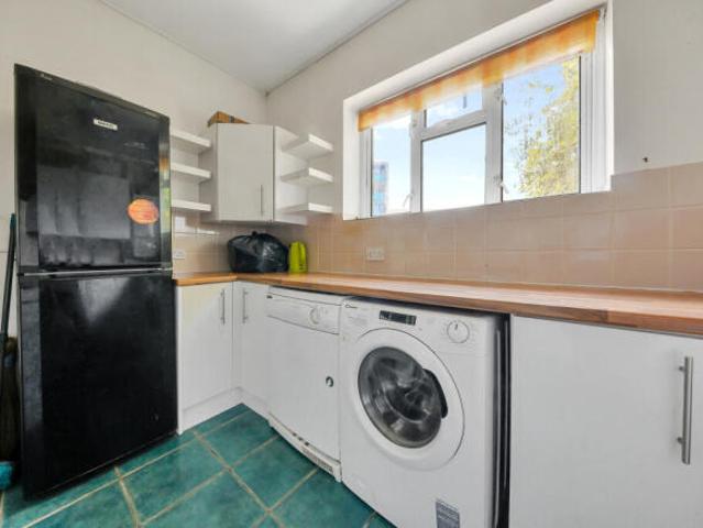 2 bedroom flat for sale in Gavestone Road, SE12