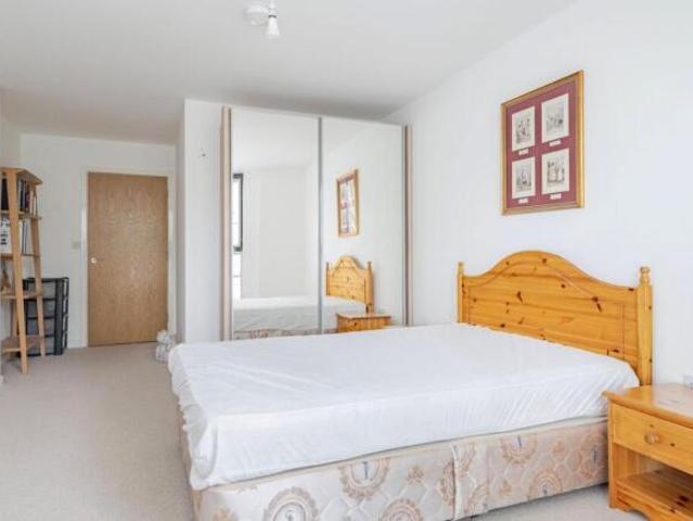 2 bedroom flat for sale in Geoffrey Watling Way, Norwich, NR1