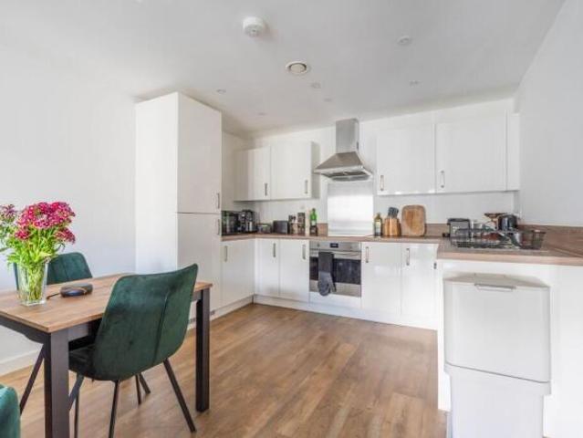 2 bedroom flat for sale in Geoffrey Watling Way, Norwich, NR1