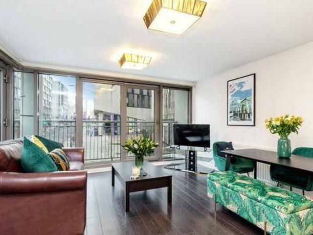 2 bedroom flat for sale in George Street Merchant City Glasgow G1