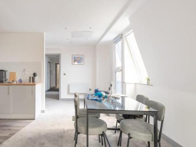 2 bedroom flat for sale in George Street, Hull, HU1