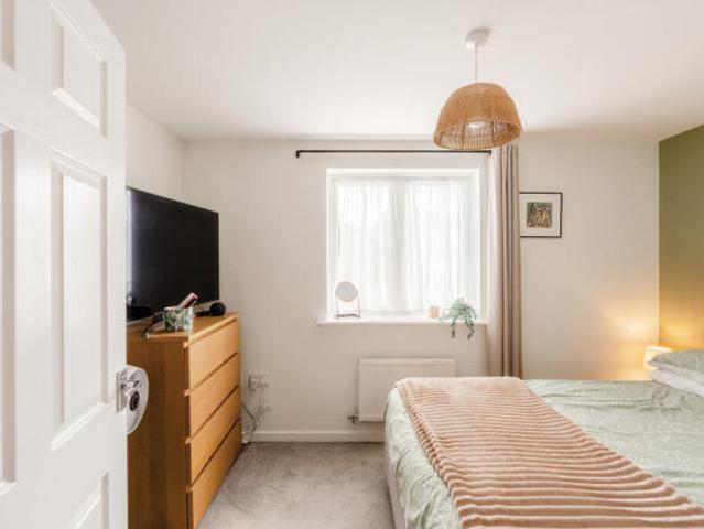 2 bedroom flat for sale in Goosefoot Road, Lyde Green, BS16