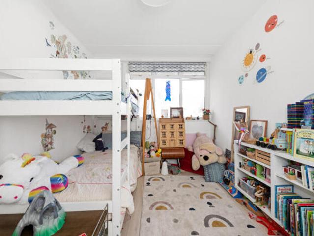 2 bedroom flat for sale in Godfrey Road, SE18